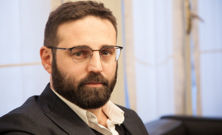 Intervista a Giuseppe De Bellis, direttore Sky Tg 24 su Governo e ...