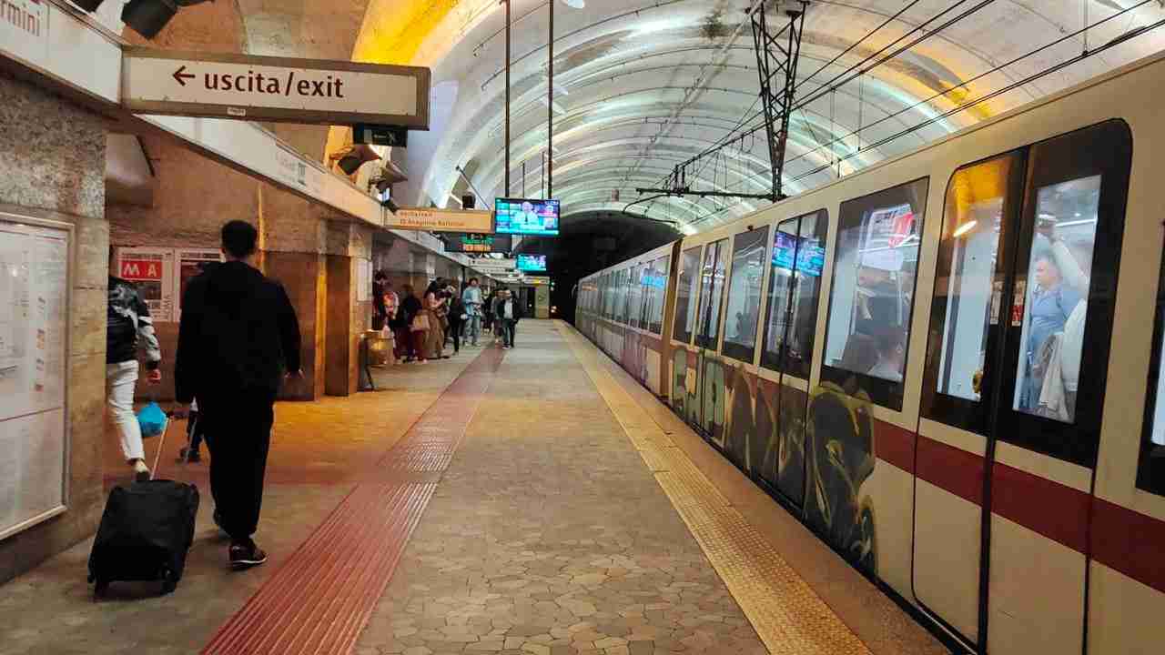 Roma, arrivano i nuovi treni per Metro A e B: a dicembre il primo ...